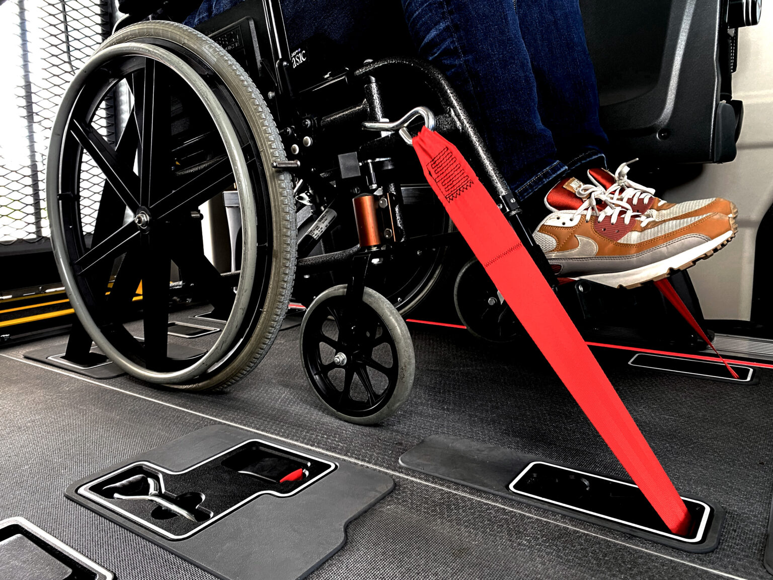 Wheelchair and Occupant Restraint System - Holmbergs
